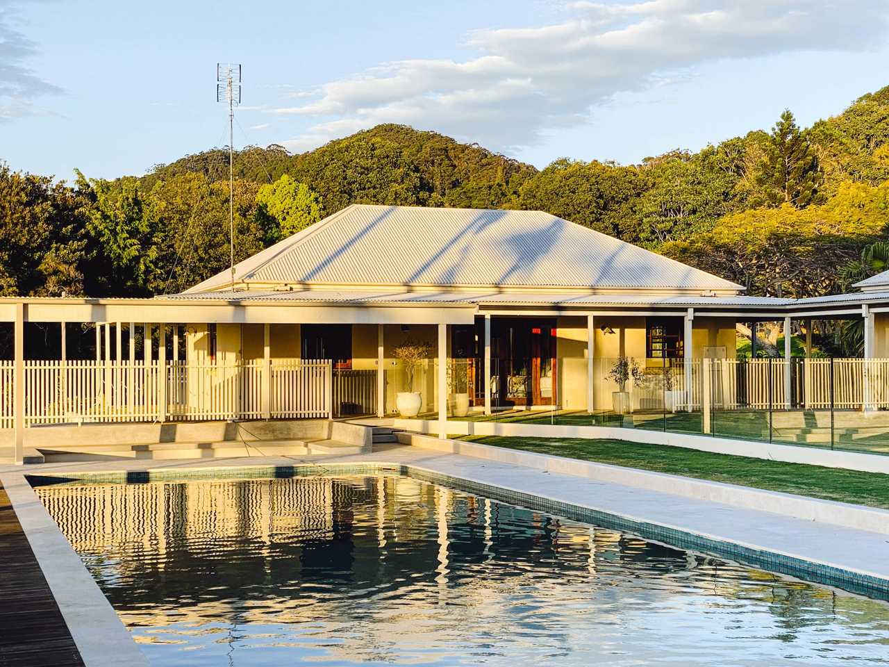 Hillside Carool - An old house with a young soul in Carool, NSW.